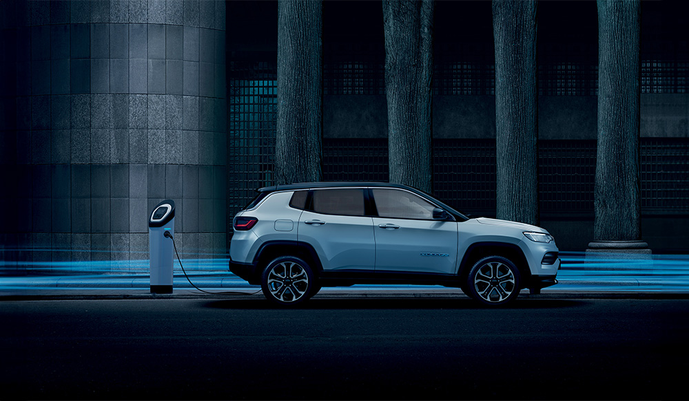 Der Jeep® Compass 4xe | Plug-In Hybrid SUV | Jeep®