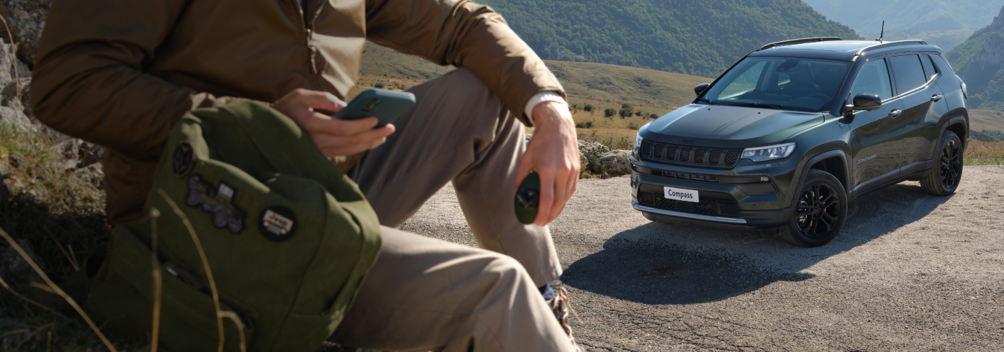 Entdecken Sie die vernetzten Dienste von Jeep® | Intelligenteres Fahren ...